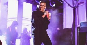 Conoce las mejores colaboraciones de Bad Bunny - Dicomania Tu Manía